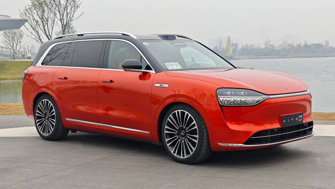 "또 대륙의 실수인가?..." 중국 화웨이가 만들고 주문 폭주중인 SUV 전기 자동차 'AITO M9' 공개